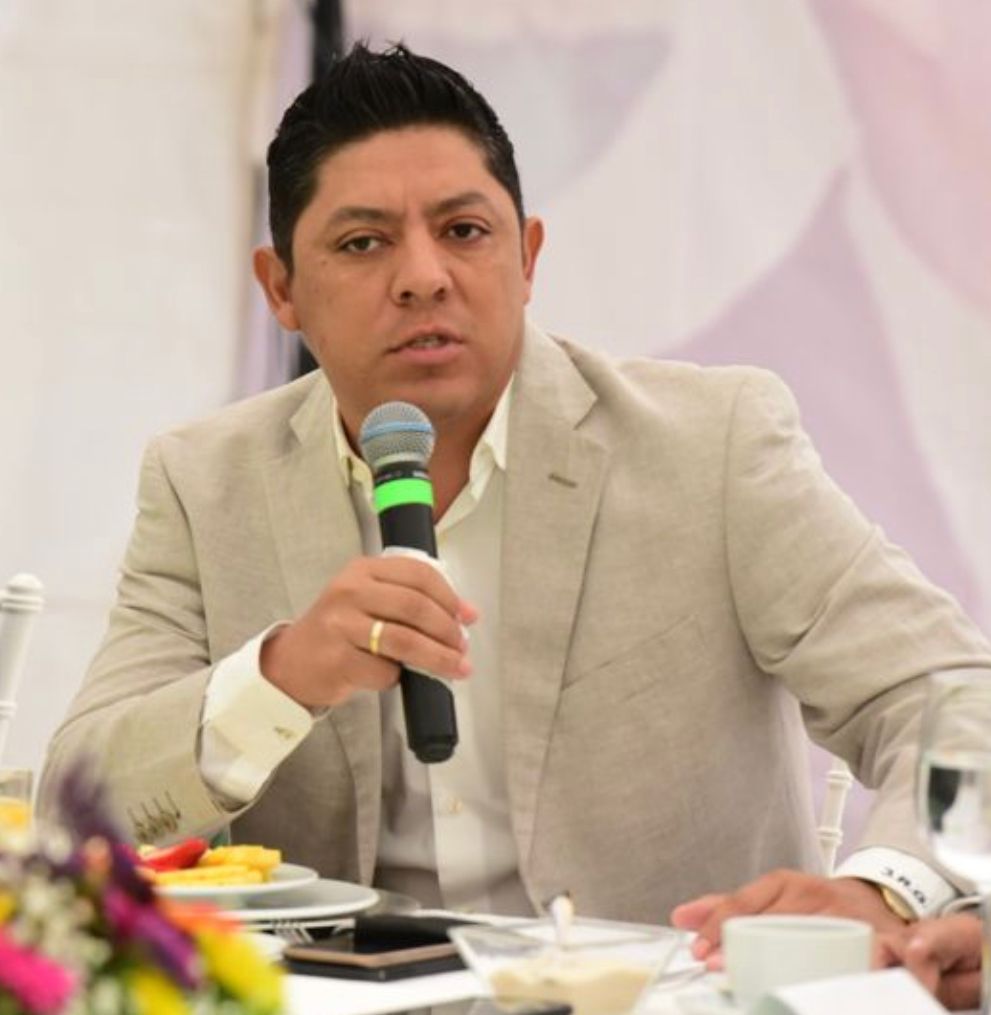 Gallaro refrenda compromiso con AMLO para proteger la Sierra de San ...