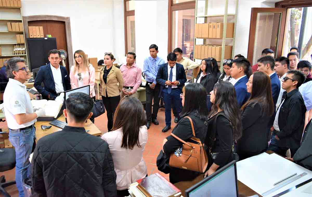 Impulsa archivo histórico, difusión de acervo documental con recorridos ...